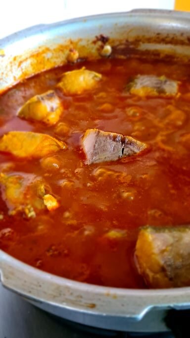 Authentic Nellore chepala pulusu (Fish curry) - Snails and Oaks